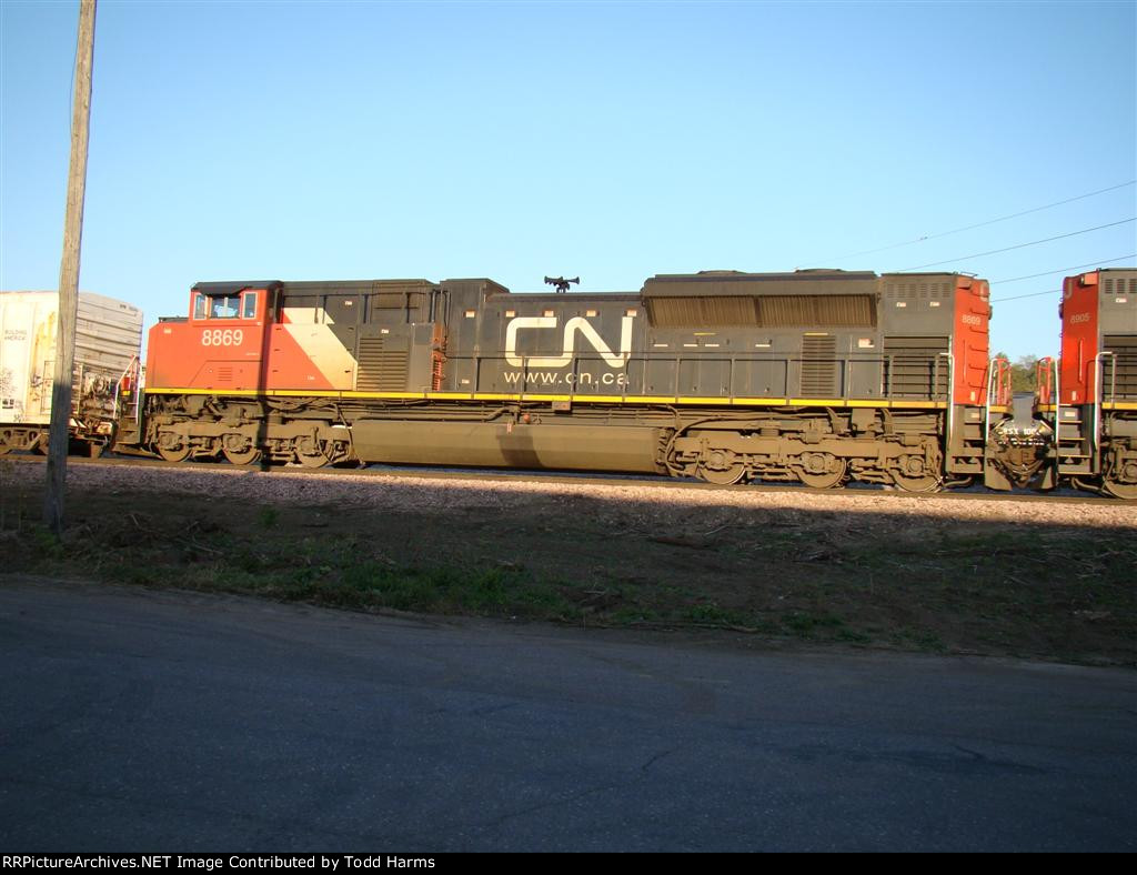 CN 8869